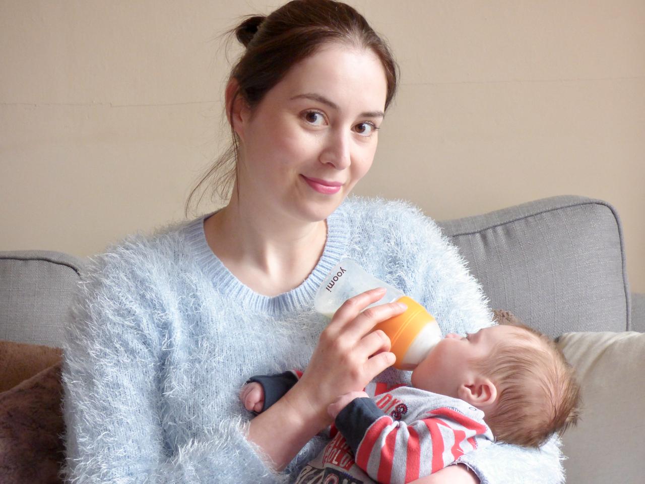 Feeding Baby On The Go: The Yoomi Self Warming Bottle – Honestly, Becky!