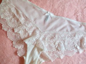 CHARNOS LINGERIE | The Everyday Luxury of Zara – Honestly, Becky!