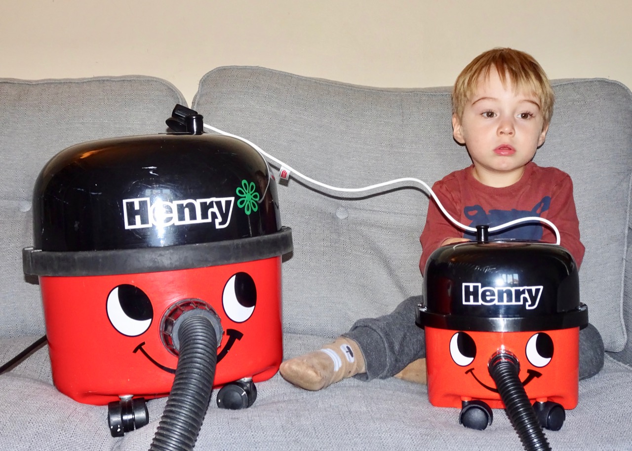 Role Play Toys: The [Little] Henry Vacuum Cleaner for Hoover Mad Kids ...